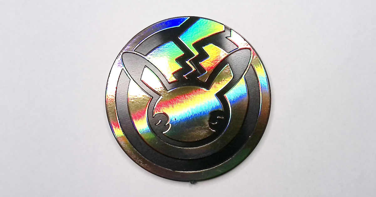 ピカチュウ25周年エンブレム：ゴールドシーンホロ【Pikachu 25th Emblem Gold Sheen Holofoil ...